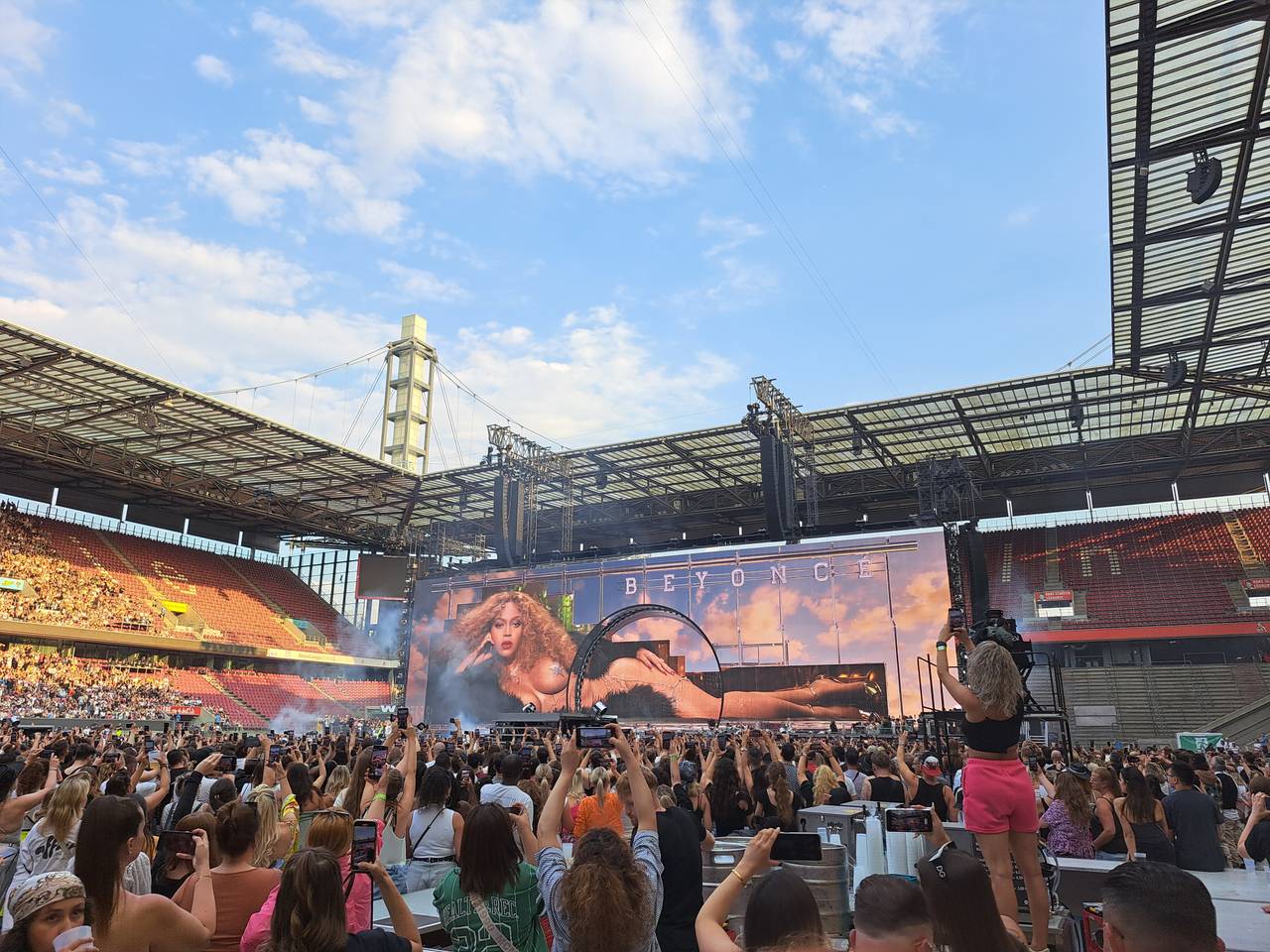 Beyoncé begeistert Fans - Radio Köln